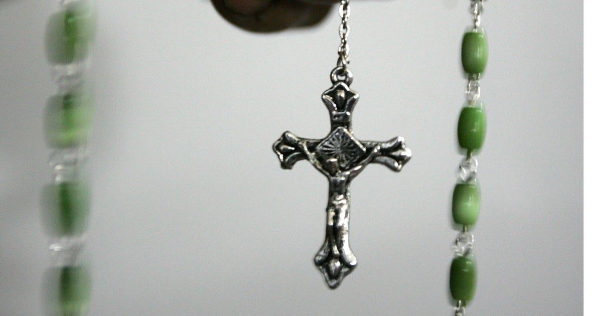 Pennsylvania priest abuse: Grand jury report identifies 300 "predator ...