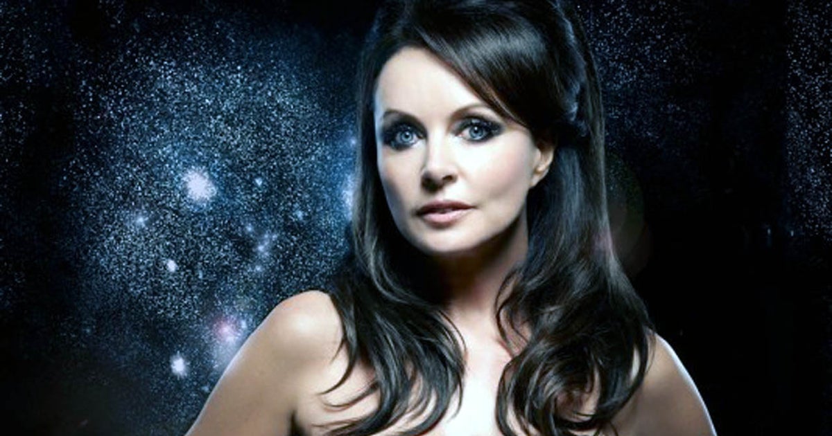 Singer Sarah Brightman will travel to space - CBS News