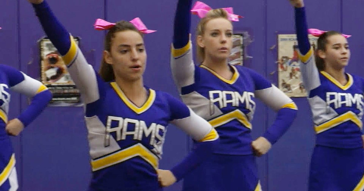 Doctors' group says cheerleading should be designated a sport - CBS News