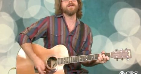 Watch: Jonathan Coulton is a nerd-folk rock star - CBS News