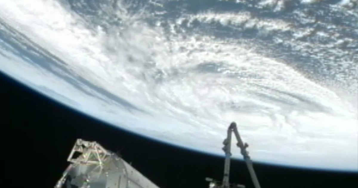 Watch: Astronauts view Hurricane Sandy from space - CBS News