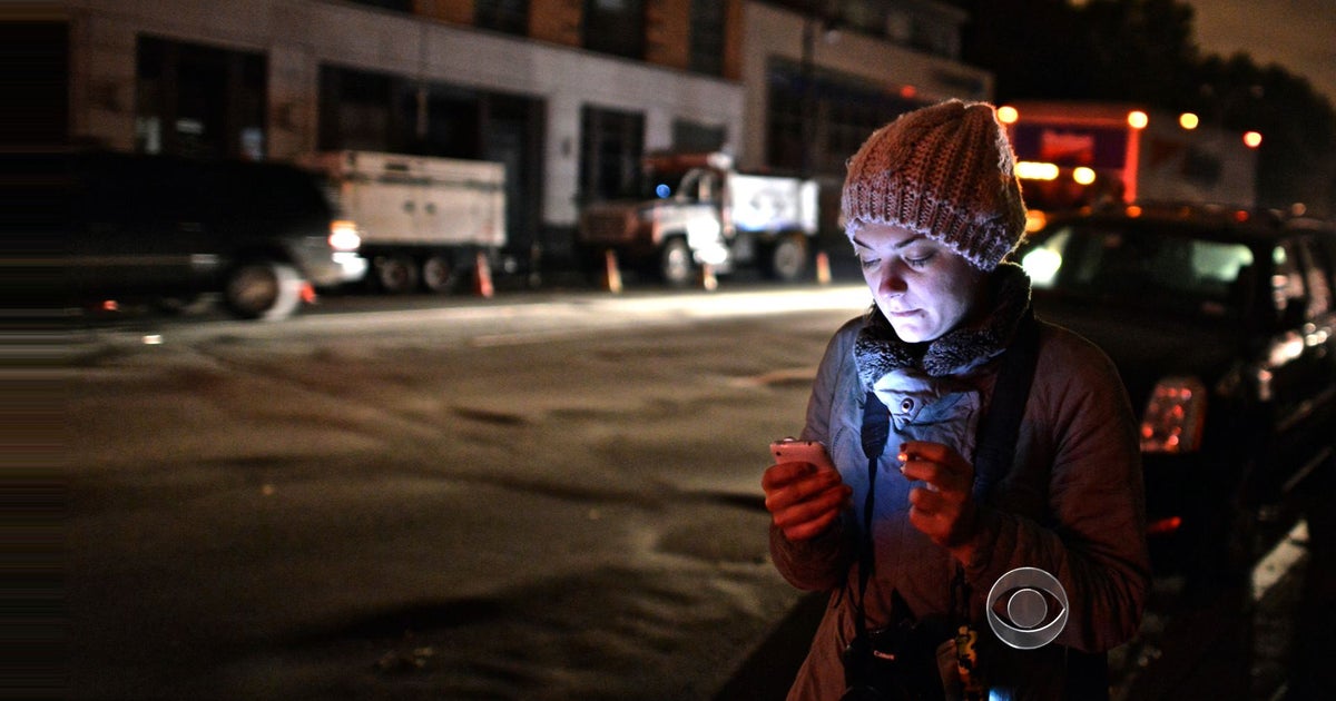 N.Y, N.J. residents hit by Sandy desperately wait for power - CBS News