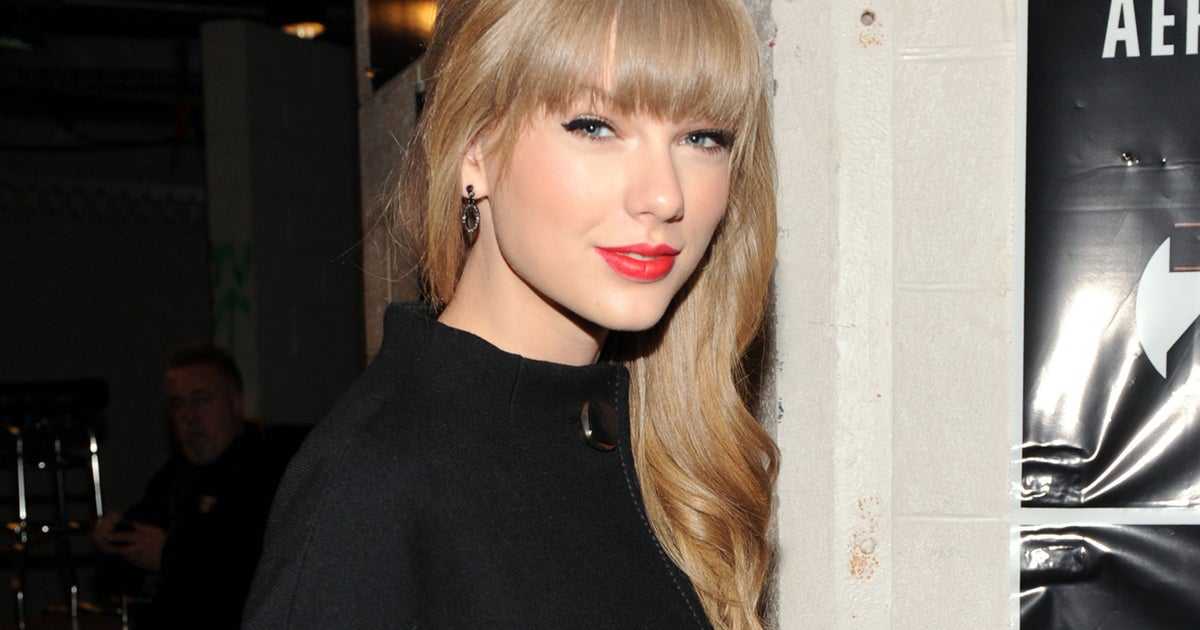 Taylor Swift named most charitable star of 2012 - CBS News