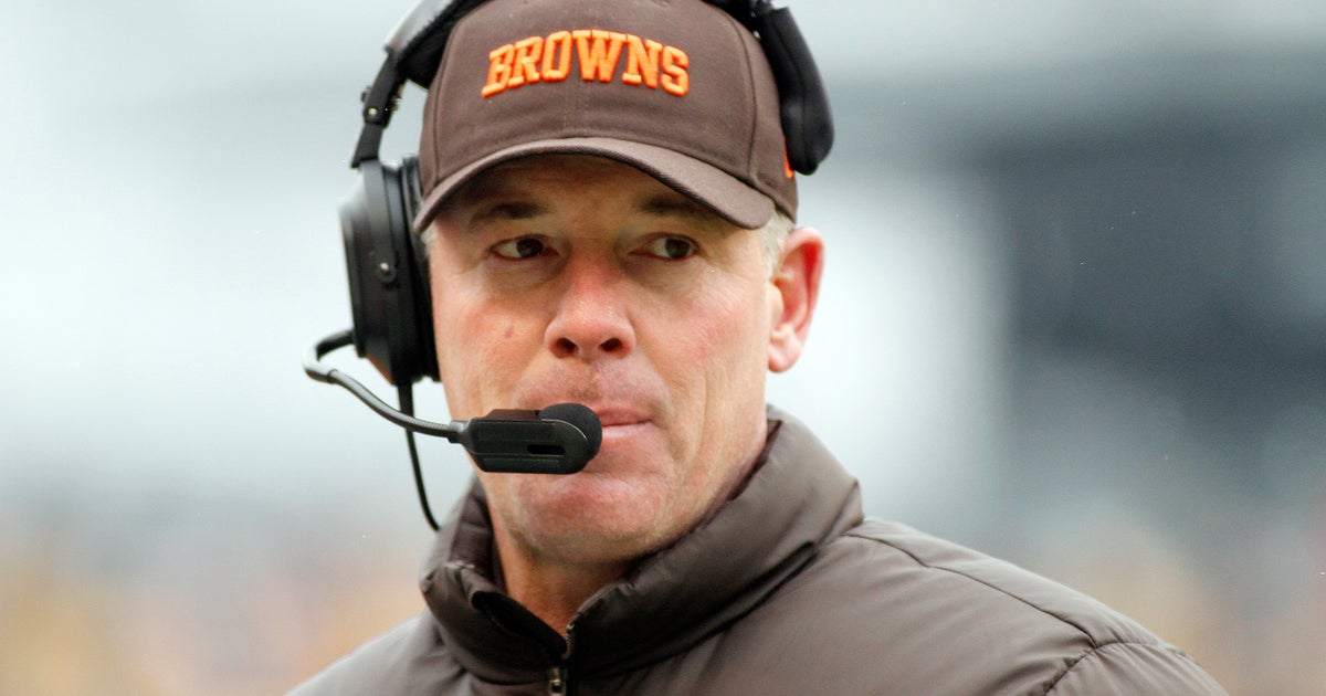 Browns fire coach Pat Shurmur, GM Tom Heckert - CBS News