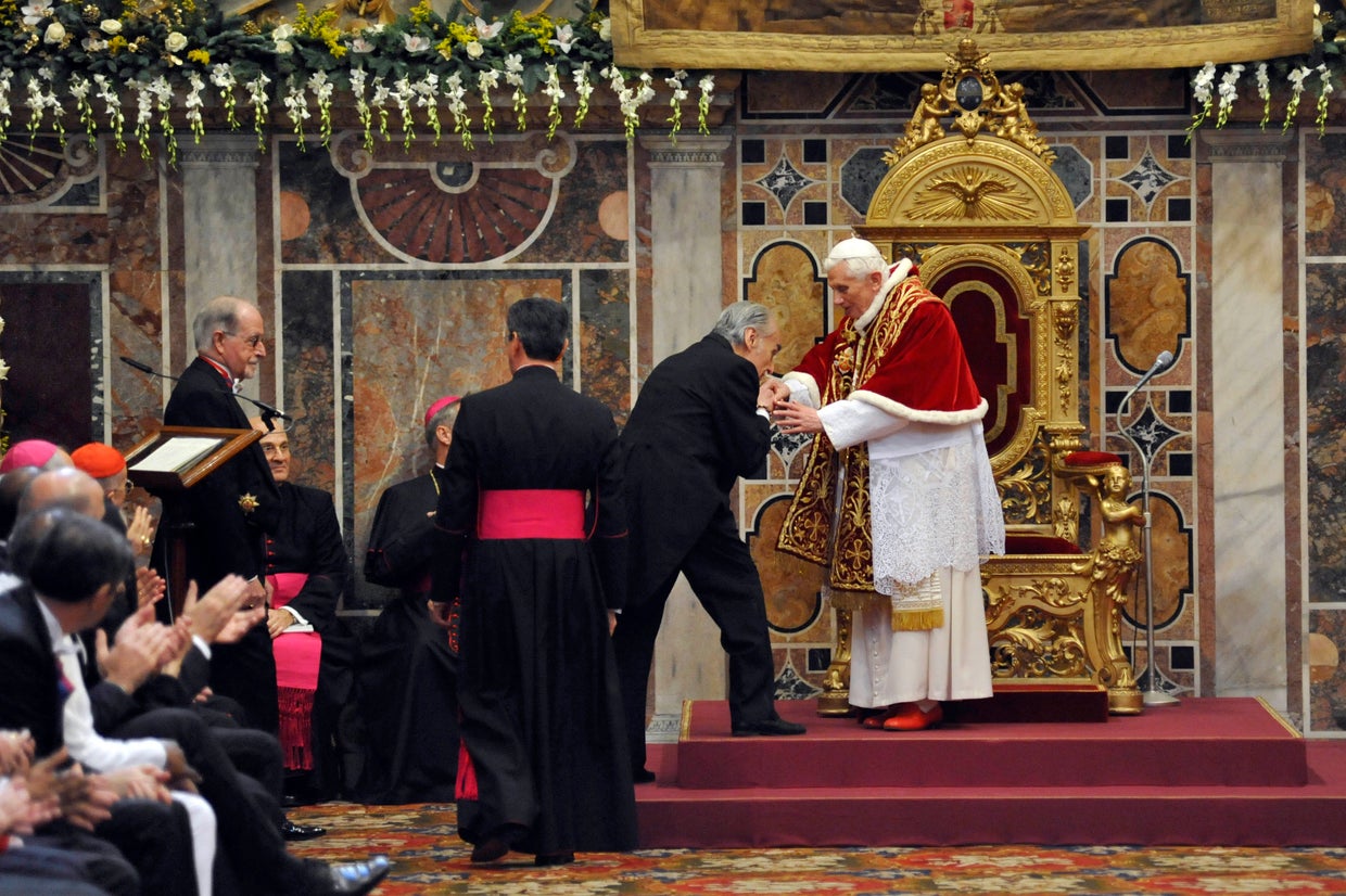 Pope gives 'state of the world' address