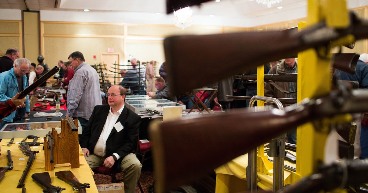5 injured in firearm accidents at Saturday gun shows - CBS News