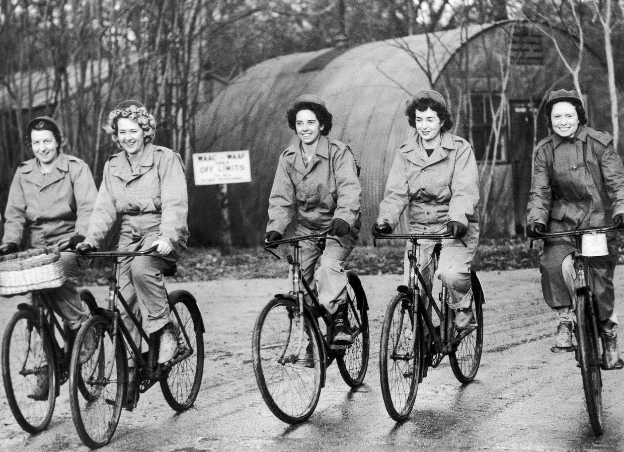 U.S. service women through the years