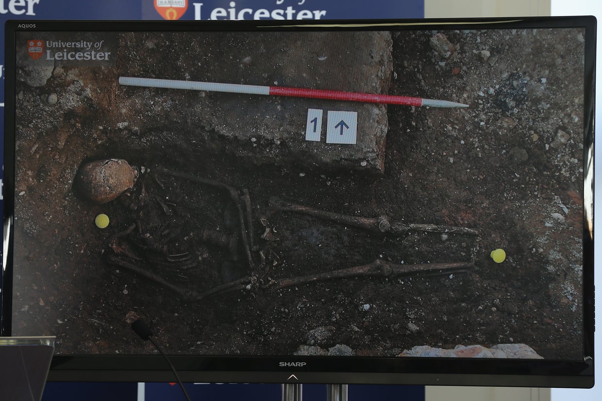 King Richard III skeleton found in parking lot