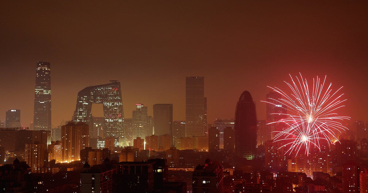 Polluted Beijing cuts down on Lunar New Year fireworks - CBS News
