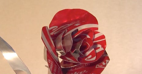 Serenade on Valentine's Day with some "classic" Queen and a soda can ...