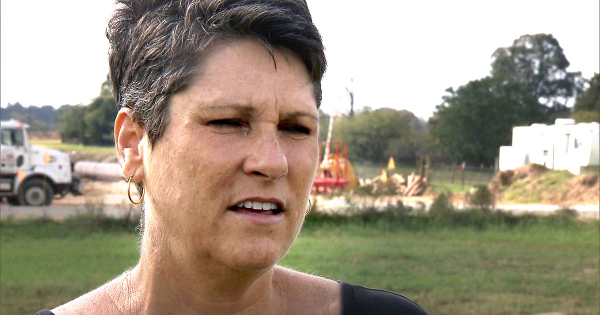 Texas rancher won't budge for Keystone pipeline - CBS News