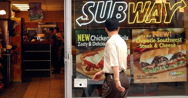 Subway to offer 6-inch sandwich for $3 - CBS News
