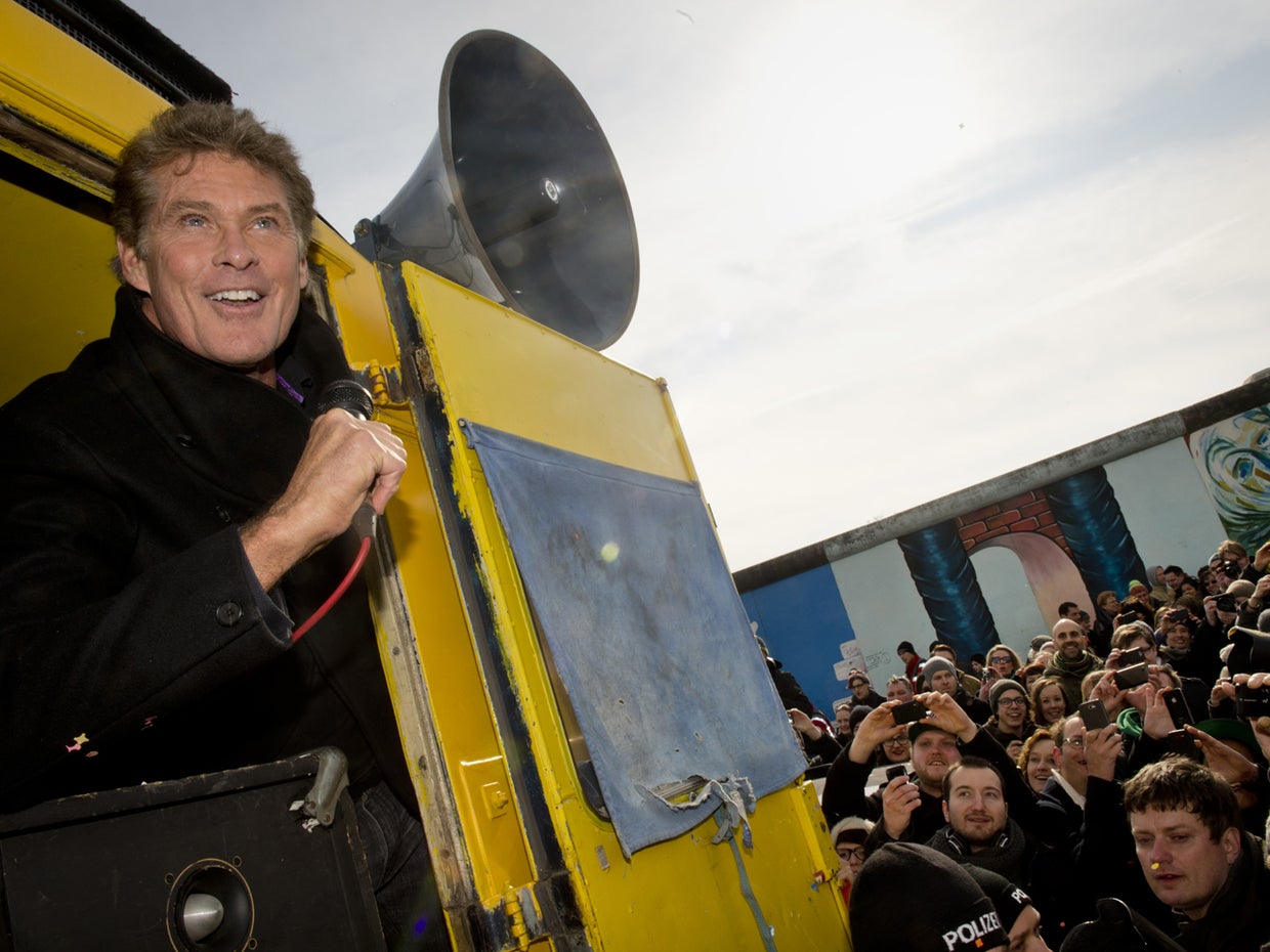 Despite protests, more of the Berlin Wall torn down - CBS News