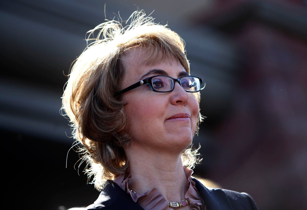 Gabby Giffords shooting: FBI releases new photos, videos, documents ...