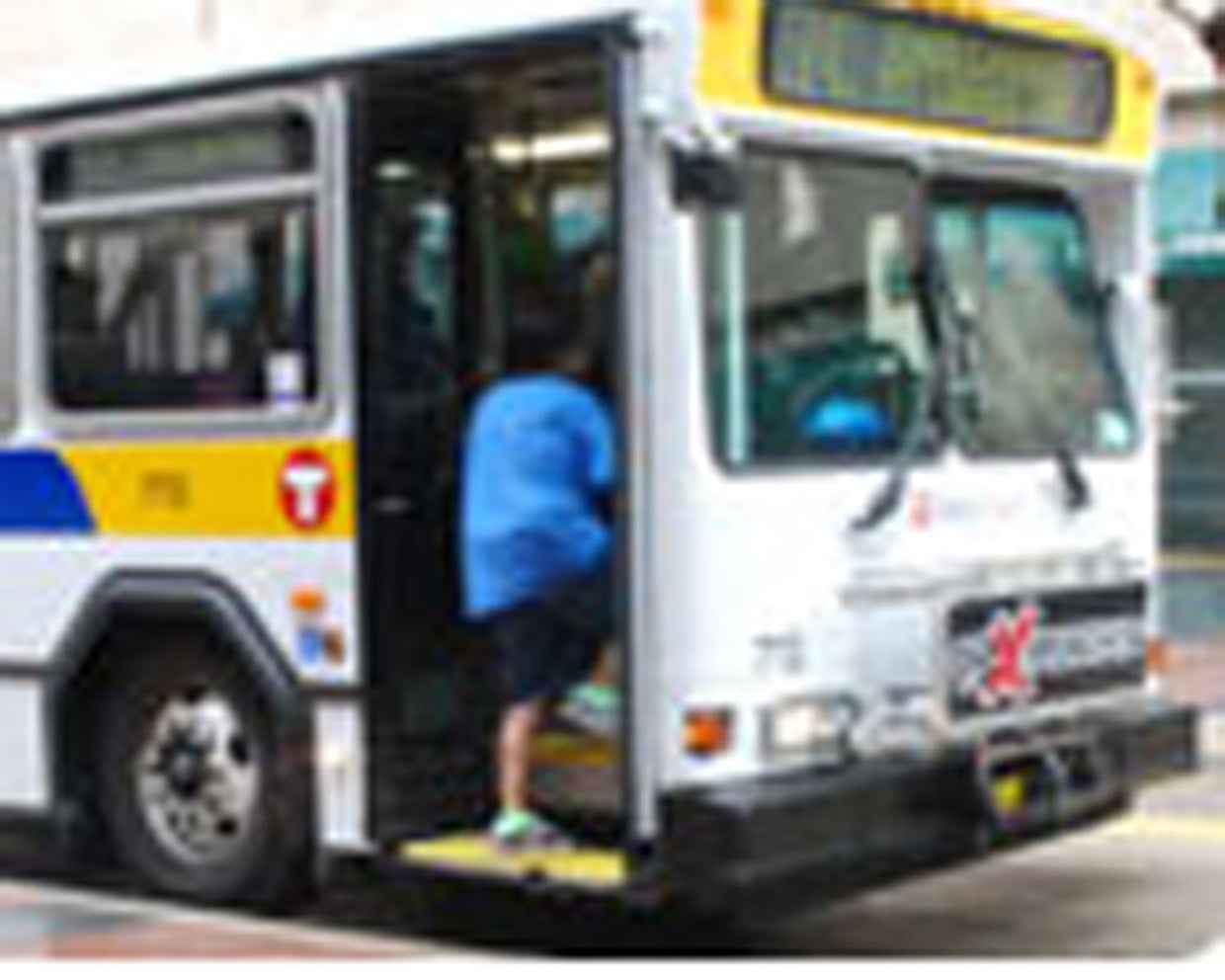 Two boys board Minneapolis bus with pellet guns, frighten passengers ...