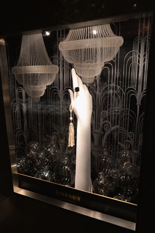 Tiffany's unveils "The Great Gatsby" windows