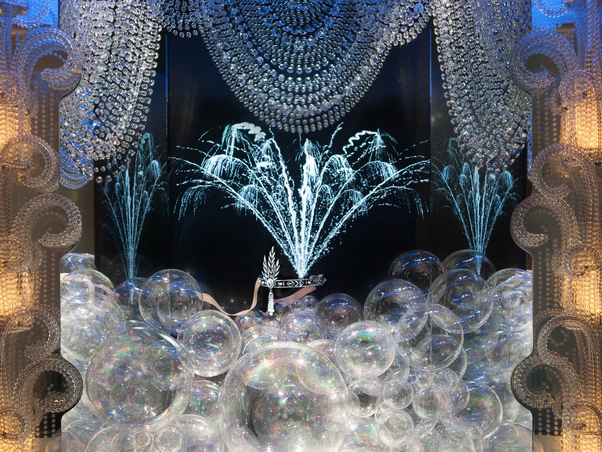 Tiffany's unveils "The Great Gatsby" windows