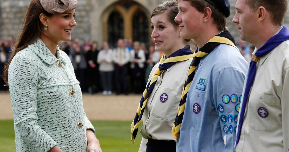 Duchess Kate steps out at scouts ceremony