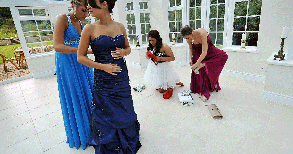 Prom time: Get ready for the $1,100 bill - CBS News