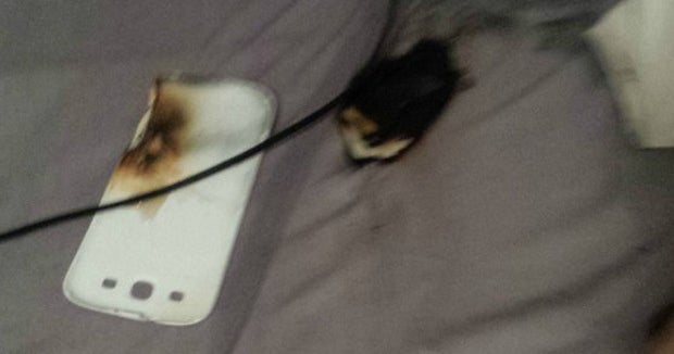 Reddit user claims Samsung Galaxy S III caught fire - CBS News