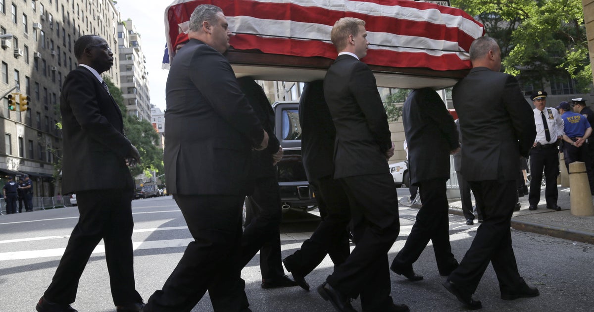 Sen. Lautenberg remembered as a "tenacious" man of character - CBS News