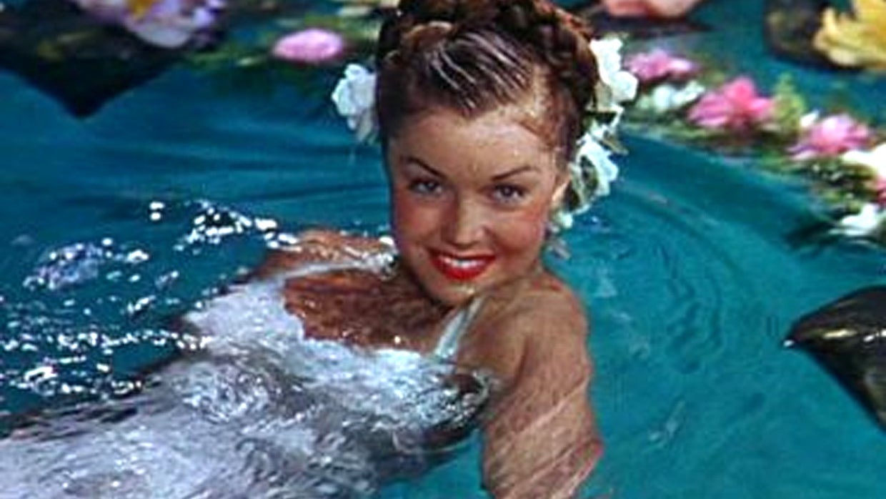 Esther Williams, swimming champion and movie star, dies at 91 - CBS News