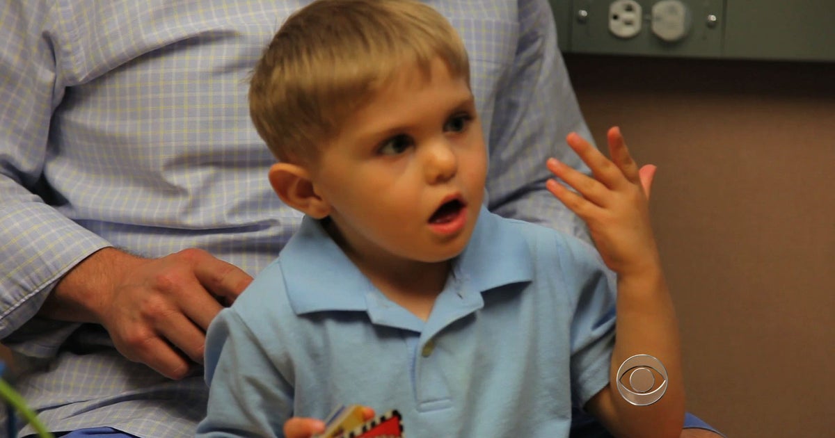 How little Grayson was able to hear for the first time - CBS News