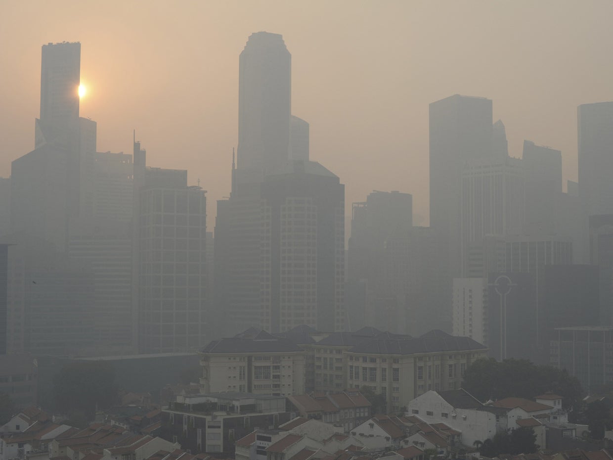 Smog from forest fires chokes Singapore