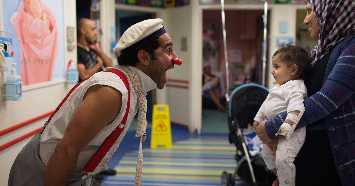Clowning around in Jerusalem hospital