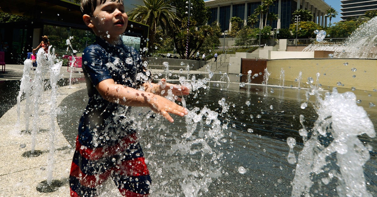 Heat wave bears down on western U.S., making for brutal weekend - CBS News