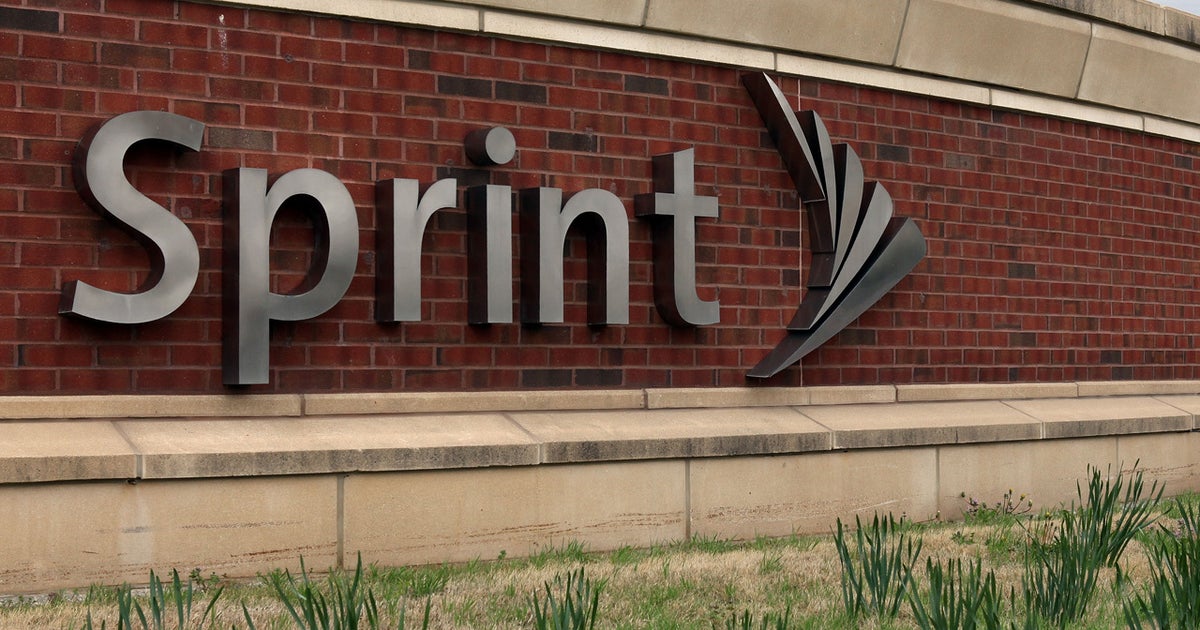 Sprint completes acquisition of Clearwire - CBS News