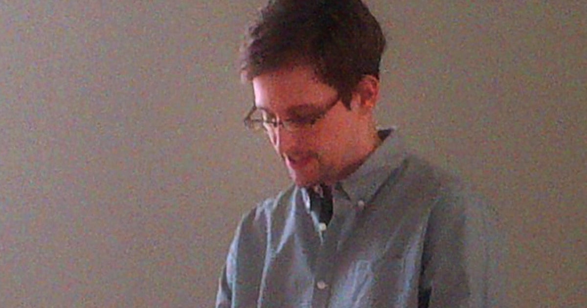 Edward Snowden files asylum request in Russia - CBS News