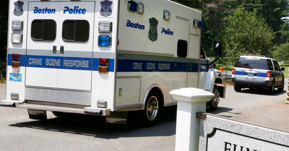 Cops exhume remains in Boston Strangler case - CBS News