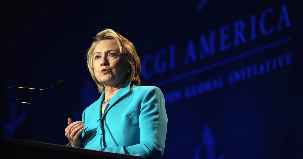Poll: Hillary Clinton continues to rule the 2016 roost - CBS News