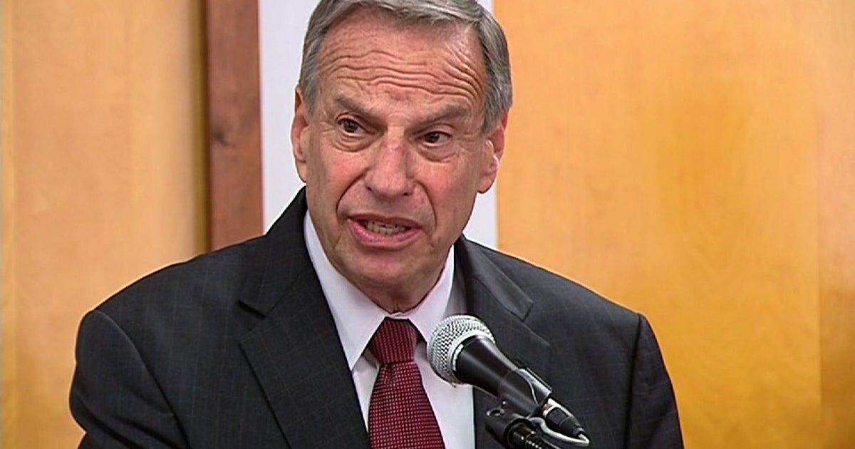 Bob Filner, a veterans' advocate, now accused of harassing them - CBS News