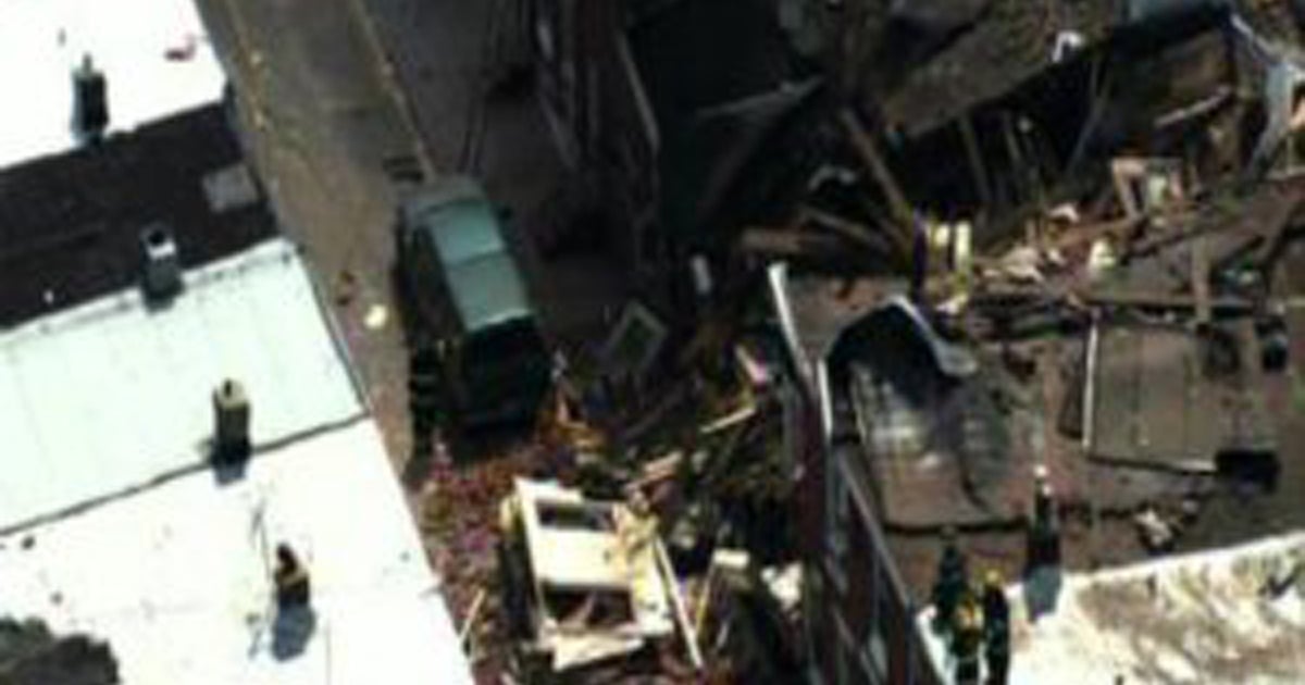 Row house collapses in Philadelphia, injuring 8 - CBS News