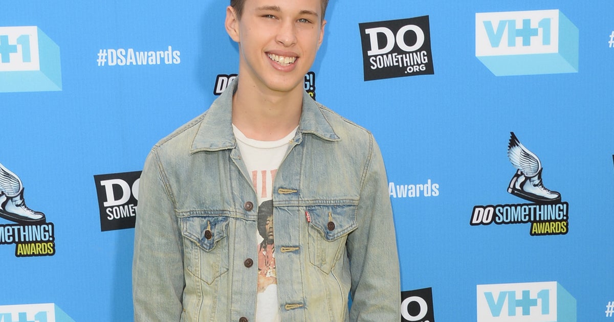 Ryan Beatty on his chances at the Teen Choice Awards - CBS News