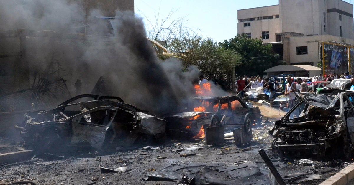 Lebanon car bombs explode outside mosques - CBS News