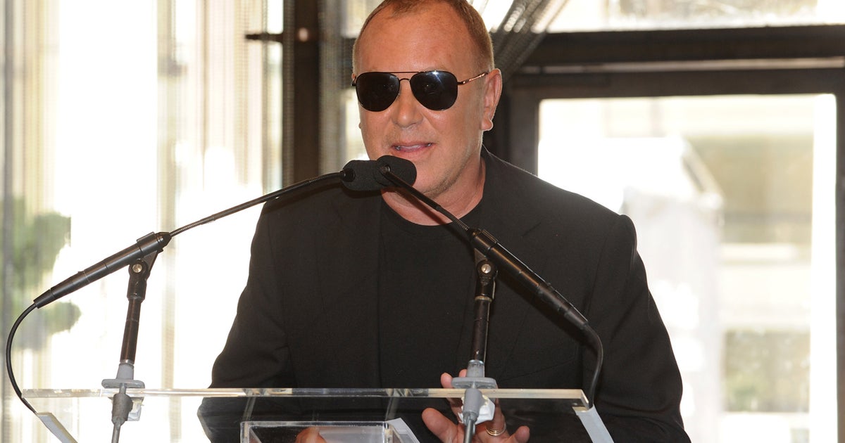 Designer Michael Kors takes success in stride - CBS News