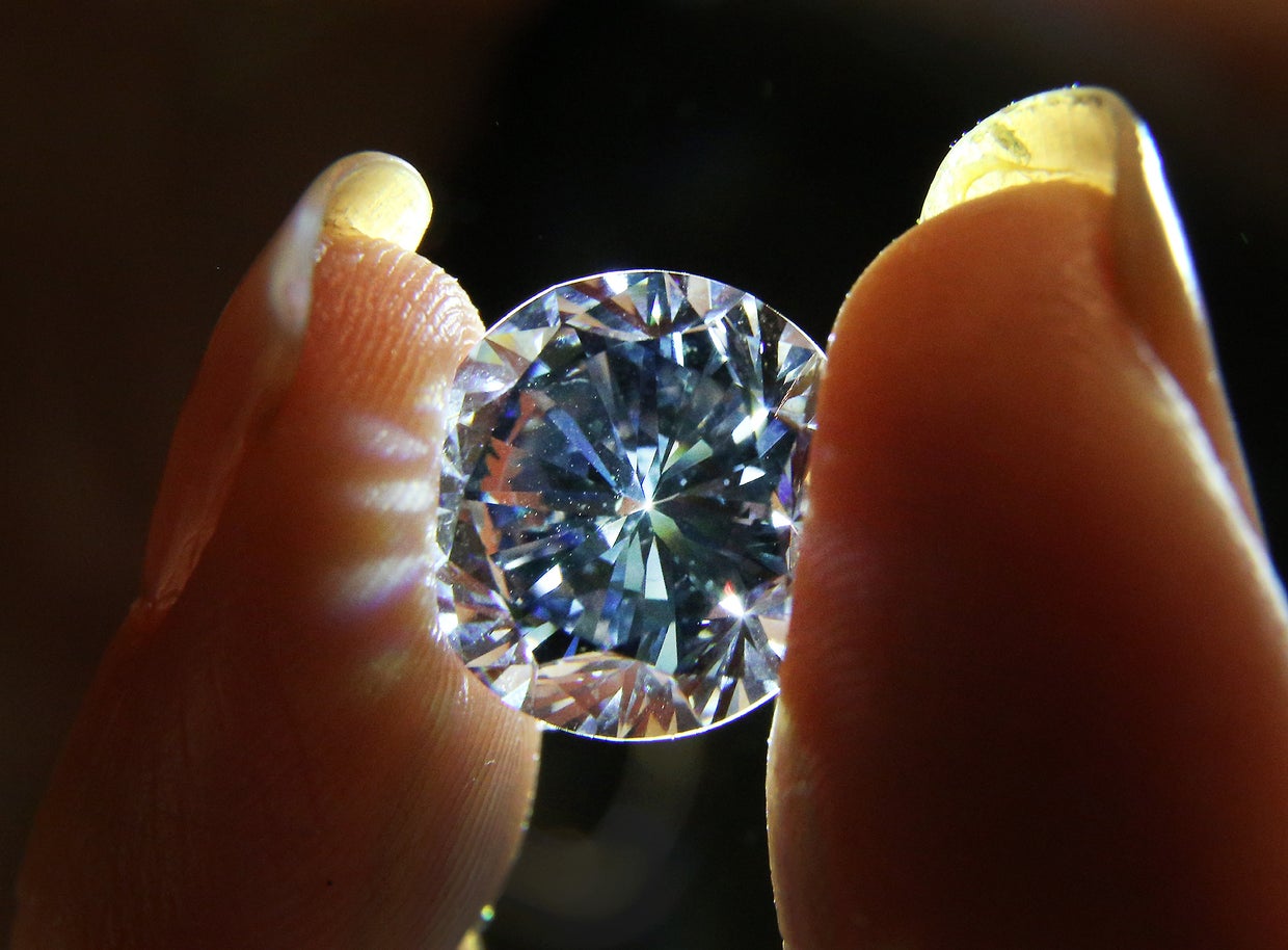 Massive flawless diamond goes to auction