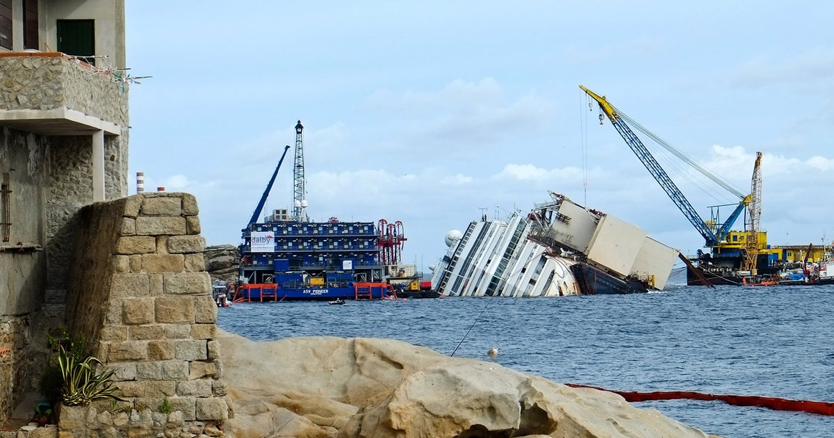 Effort to right Costa Concordia starts - CBS News