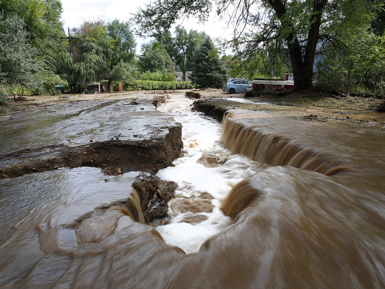 Flash flooding swamps Colorado