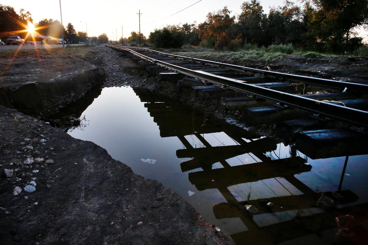 Flash flooding swamps Colorado