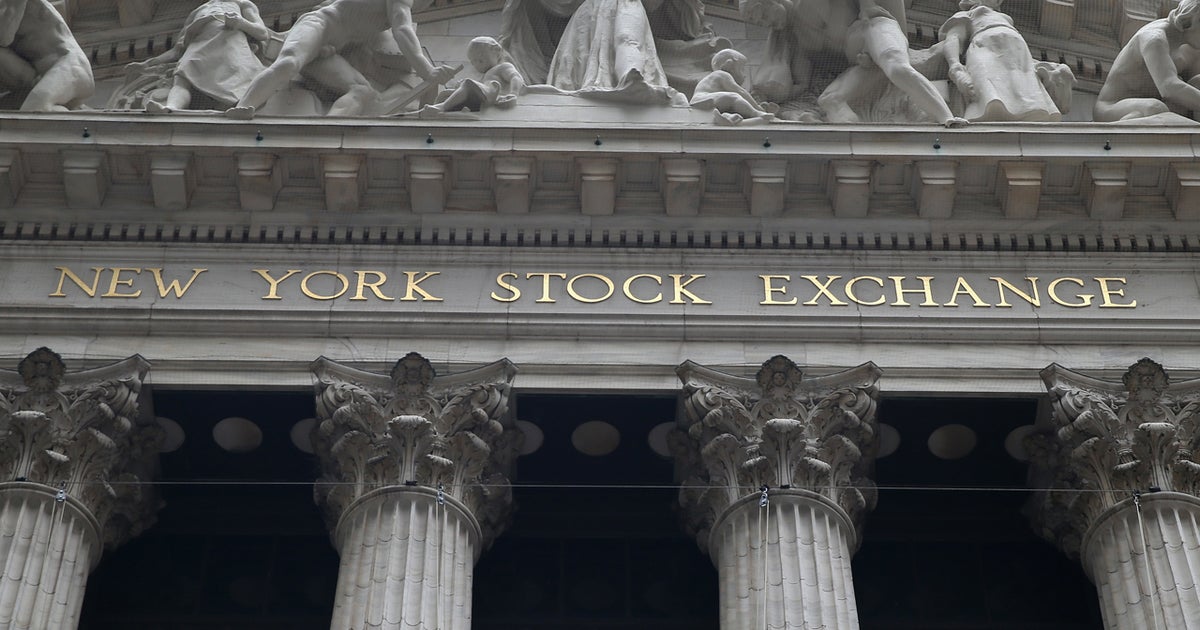 Stocks fall on concern about budget fight, economy - CBS News