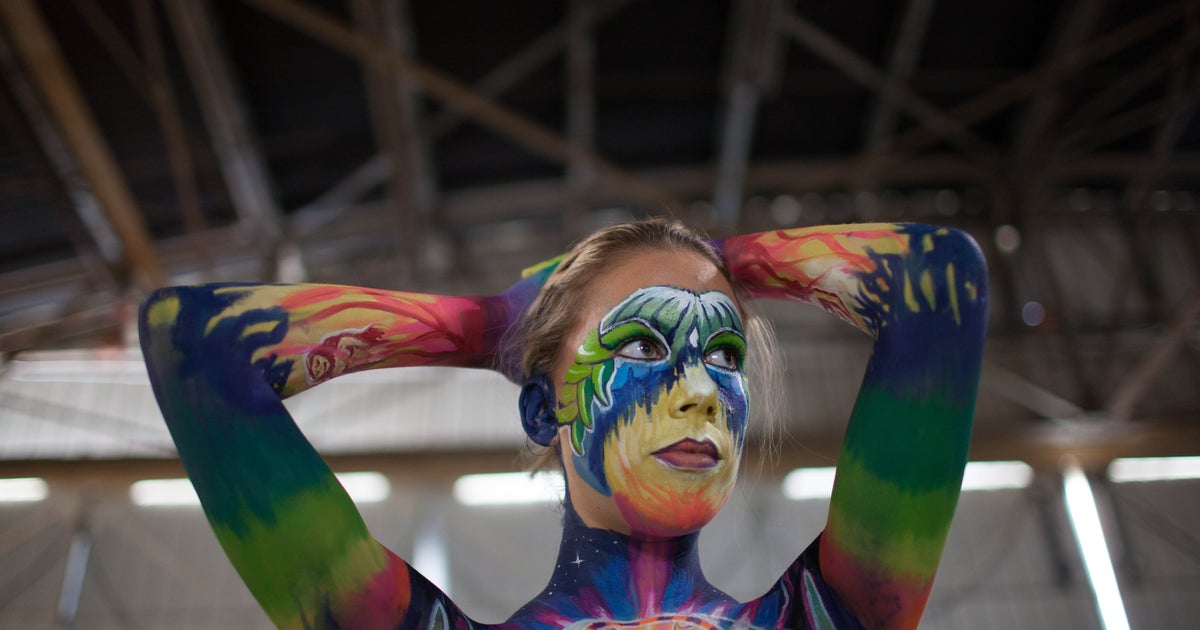 Painting a human canvas