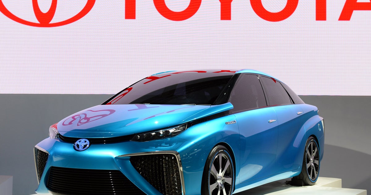 Toyota vows fuel cell model by 2015 in green push - CBS News