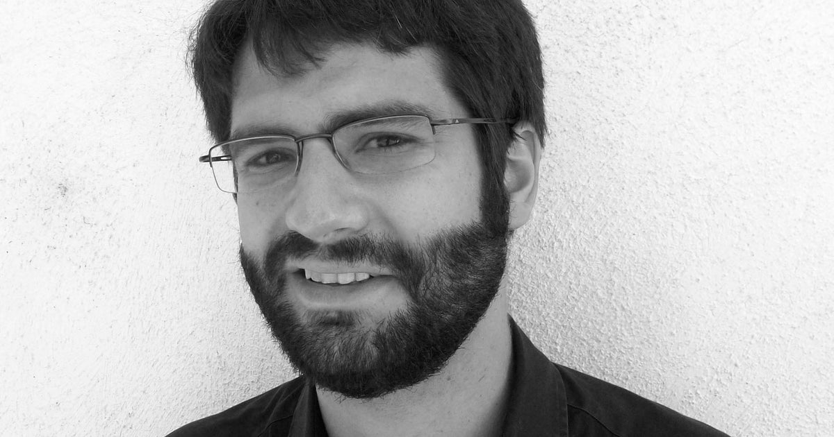 Young-adult author who wrote of depression commits suicide - CBS News