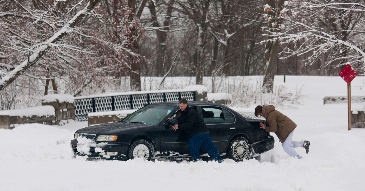Icy weather delivers mayhem for holidays across the U.S. - CBS News