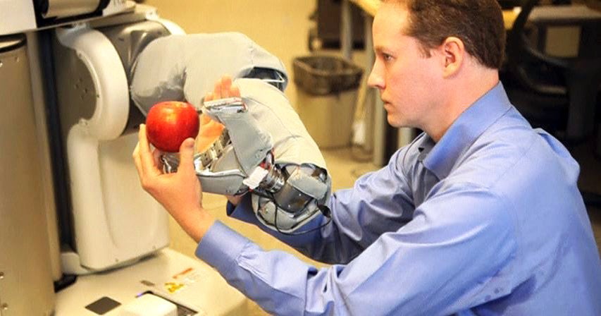 A sense of touch makes robots more 'human' - CBS News
