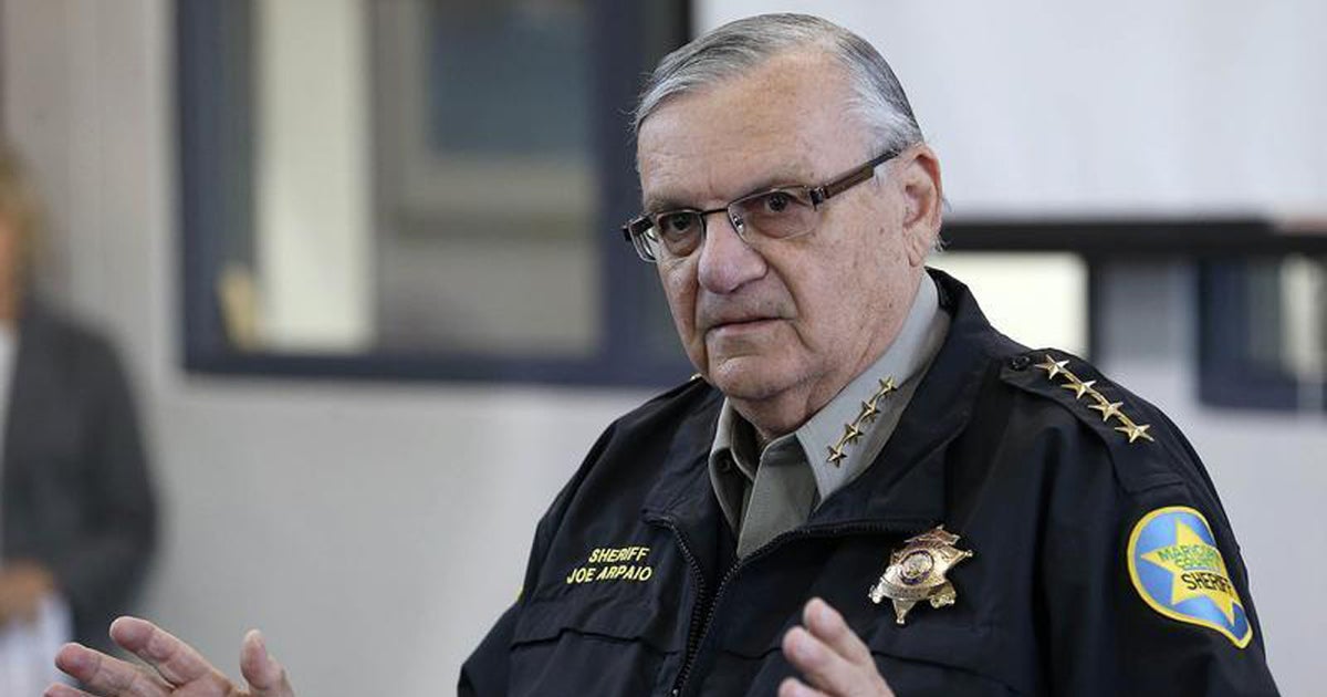Arizona's Sheriff Joe Arpaio officially charged with criminal contempt ...